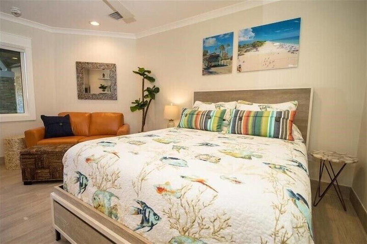 The Rod And Reel Resort-suite 5 - Anna Maria, FL