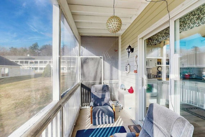Studio Condo With Furnished Patio, Sauna, & Pool - Near Beaches - Ogunquit, ME
