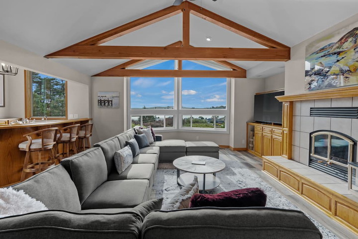 Renovated Home W/ Breathtaking Views Of The Bay And New Hot Tub - Bodega Bay, CA
