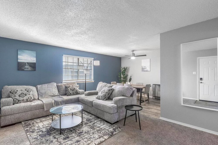 Arlington 2br | At&t, Globe Life, 6 Flags, Parking - Bedford, TX