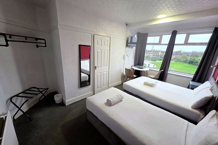 Triple Room-ensuite-sea View - Skegness