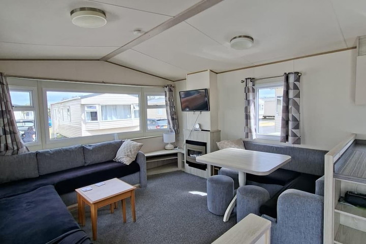 Stylish 7 Berth Caravan At Ty Mawr Holiday Park, North Wales Ref 86003v - Towyn