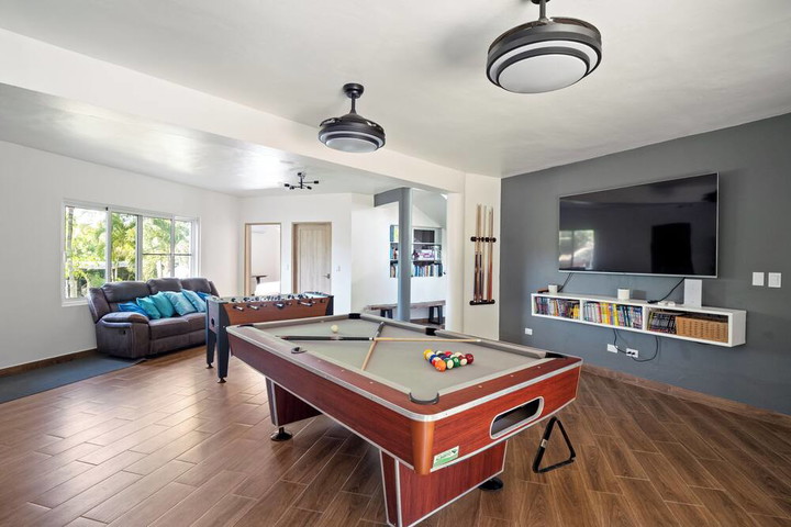 Beachside 9br Oasis/pickle Ball/infrared Sauna - Sosúa