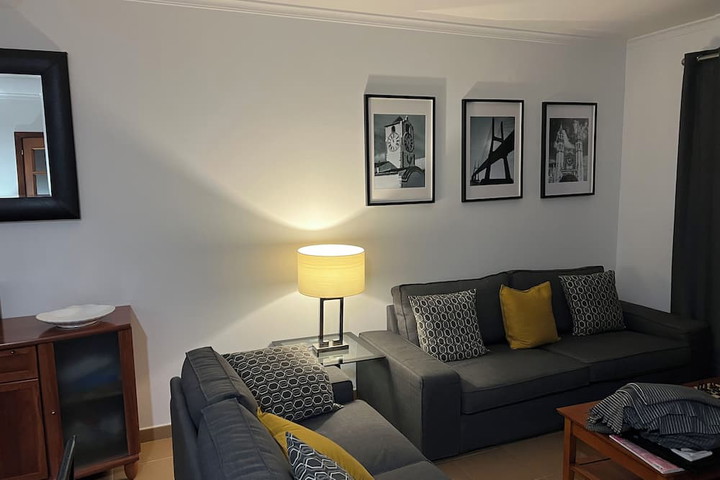 Classy Spacious Villa, 3 Bedrooms 3 Bathrooms, Large Pool/gardens, Full Air Con. - Santa Luzia, Portugal