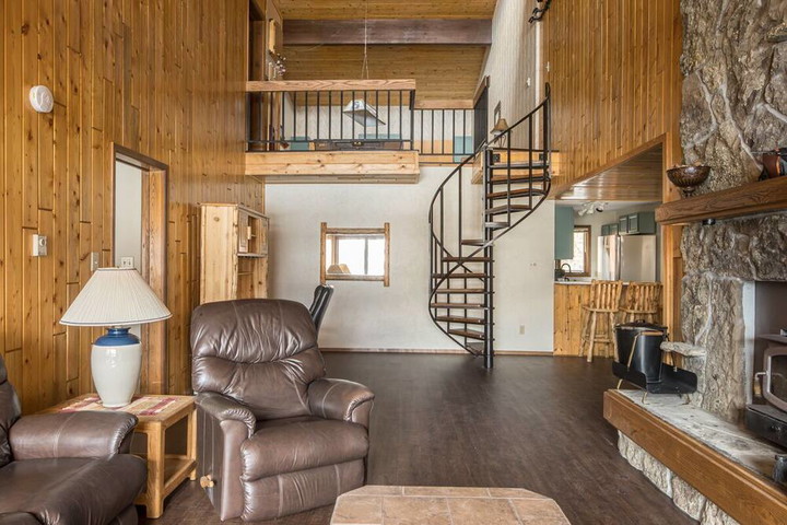 Mountain Condo With Pool Table And Lone Peak Views | 5 Minutes To Ski - Big Sky, MT