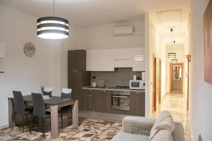 Charmant Appartement Sur La Place Santa Maria - Sassari