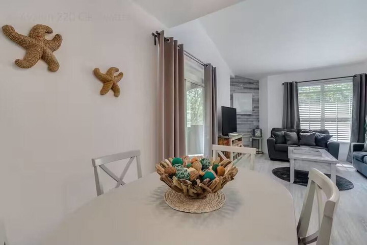 Your Modern & Cozy Avalon Retreat Clearwater Beach Awaits You! - Clearwater, FL