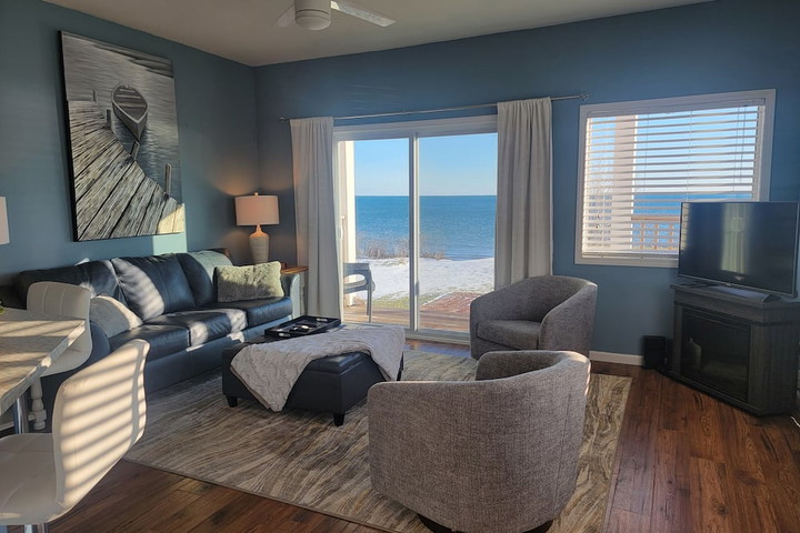 Islands View Condo- Waterfront - 맥키낵 아일랜드