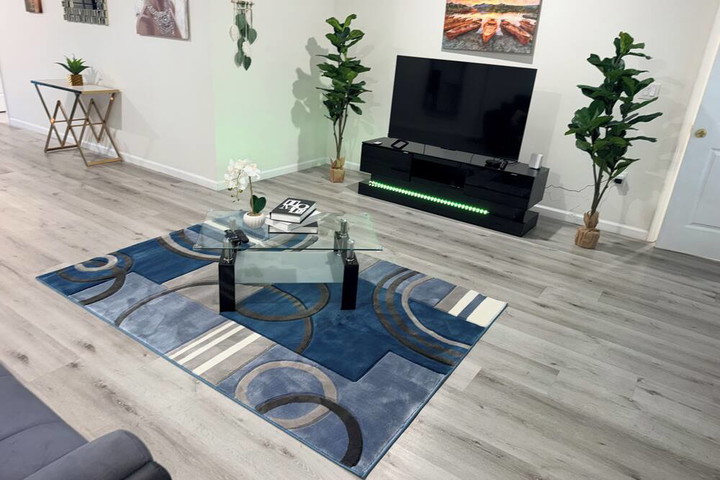 15-20 To Newark Path Station & Newark International Airport 2 Mins Walk To Bus - Chatham, NJ