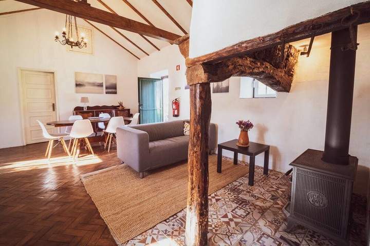 Casa De Campo Vale Do Espinheiro Con Vistas Al Lago, Jardín Privado Y Wi-fi - Portugal