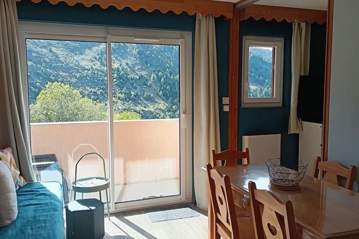 Apartment For 46 People  100 M From The Center Station  Esf  At The Base Of The Slopes - Valmeinier