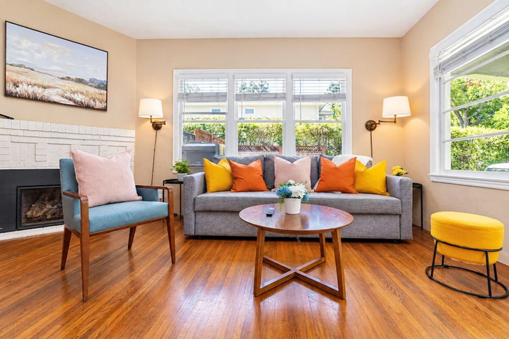 Charming Vintage Home With Private Backyard In Los Altos - 森尼韋爾