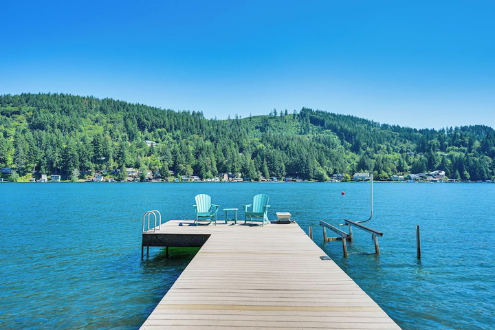 Fire Pit & Views: Modern Summit Lake Escape! - Olympia, WA