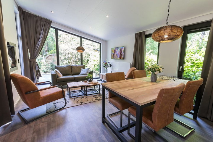 Vrijstaande Eco-lodge Voor Vier Personen Met Sfeerhaard En Ruim Terras. - Ede