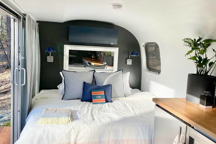 Luxury, Modern Airstream At June Farms! - Albany, NY