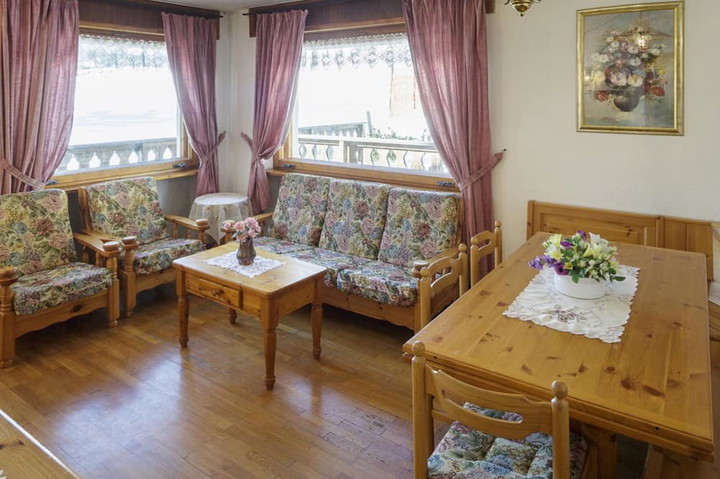 Central Apartment For 7 With Terrace & Parking - Misurina