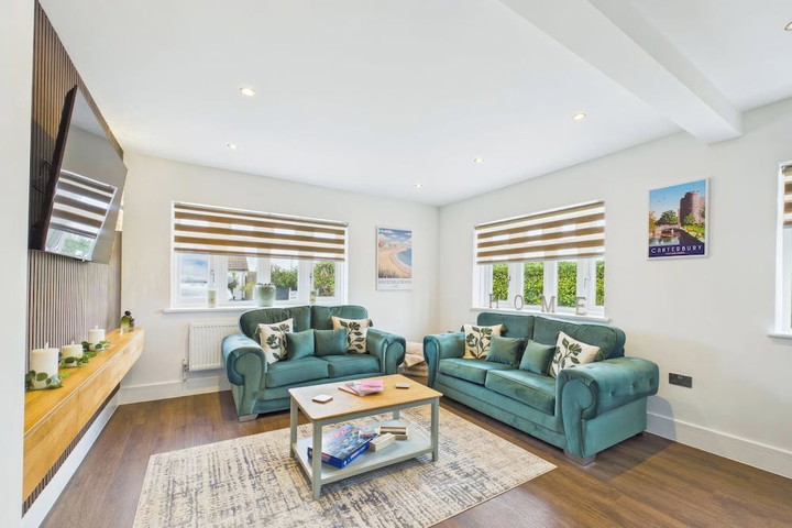 4 Bedroom Accommodation In Whitstable - Herne Bay