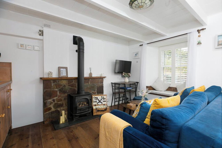 Farr Cottage | Cornish Charm & Unexpected Extras | Pool & Gym Access | Parking - St Ives