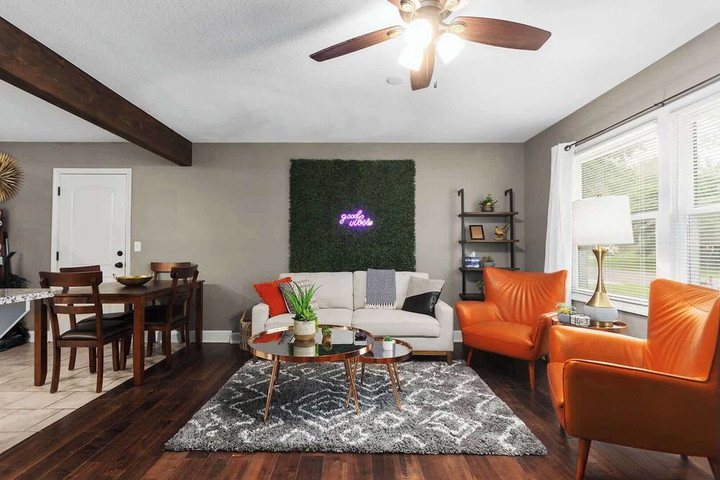 Great Home|4 Kingbeds|fenced Yard|pets - Kansas City, MO