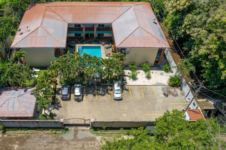 Beautiful Condo Located In The Center Of Coco And Walk To Beach ! - Playa Hermosa