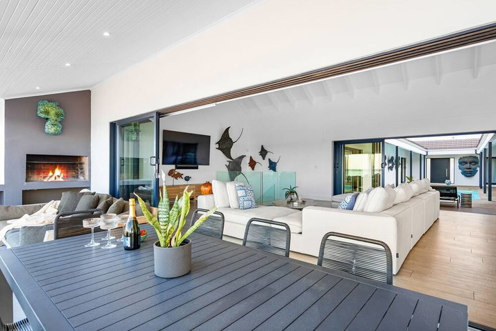 Villa View - Six Bedroom House, Sleeps 14 - Saint Helena Bay