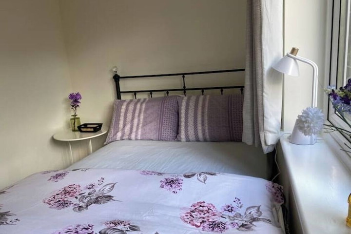 Cosy 1 Bedroom Apartment Private Access In Guildford - Shere
