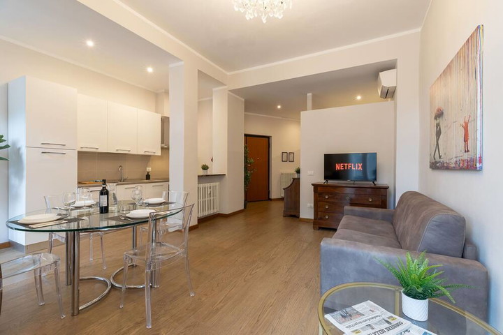 [Elegant Lawn Escape 1] Your Gateway To Florence - Prato