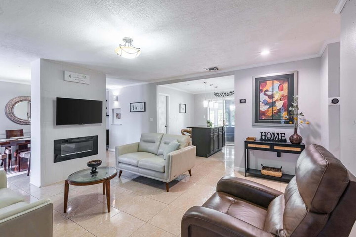 Family Retreat With Pool, Fenced Yard, Ac - Leesburg, FL