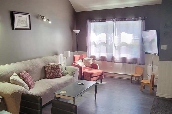 Naini's Rental, 4 Bedrooms, Located On Deer Island, N.b. 5 Mins From The Water. - Eastport, ME