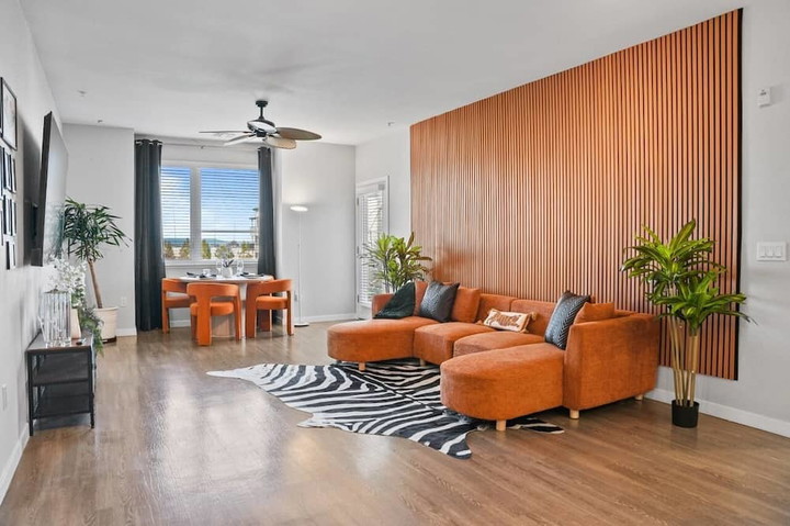 Brand New Fully Furnished 2 Bed 2 Bath Luxury Condo With Gym & Pool By Stanford - Palo Alto, CA
