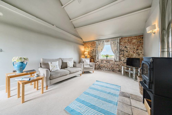 Samphire Barn - Sleeps 4 Guests In 2 Bedrooms - Blakeney