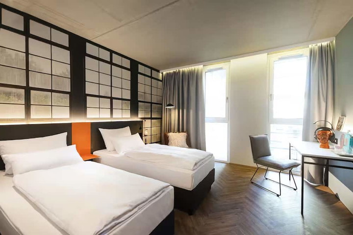 Well-appointed Superior Twin Room With Workspace - Waiblingen