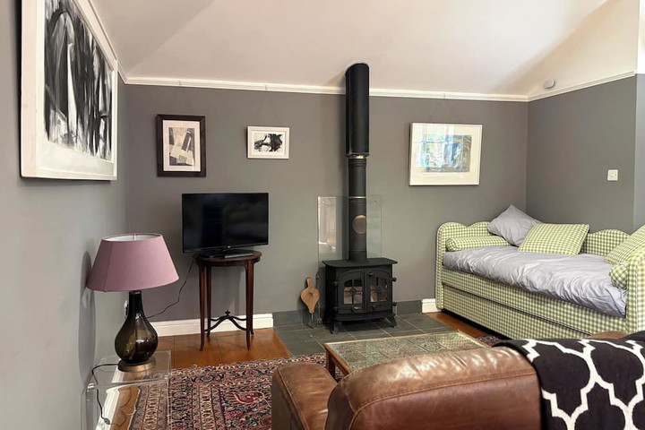 The Old Dairy, Pet Friendly, With Open Fire In Warminster - Warminster