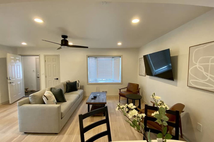 Two Bed Apt In Arlington L King Bed | Free Parking - Arlington, VA