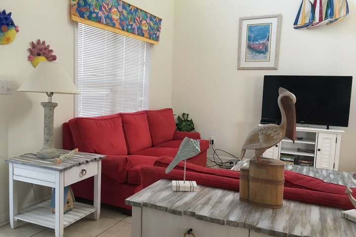 Professionally Decorated,100 Yards To Beach, Shared Pool - Surfside Beach, SC