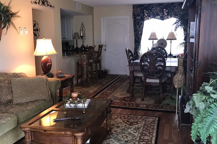 Oceanfront 2b Gem .March-!.aug.custom Kitchen West Indies,decor Heated.pool. - Vero Beach, FL