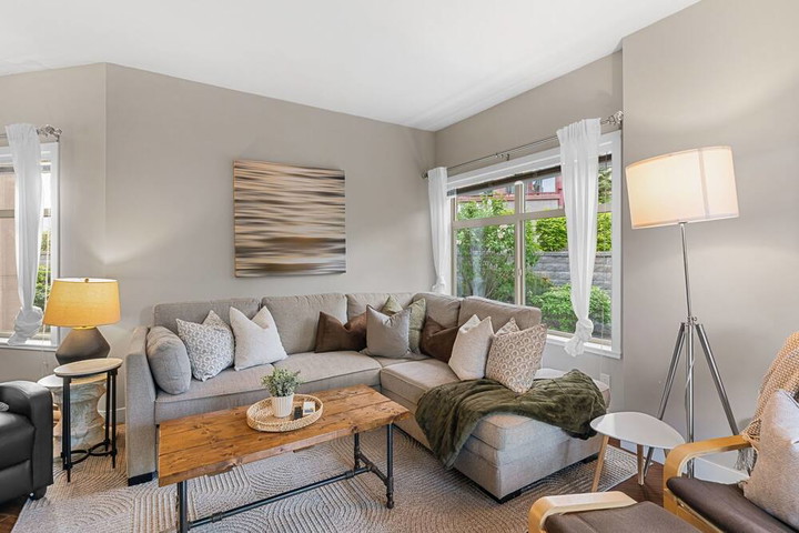 Peaceful Garden Retreat With Family & Resort Amenities - West Kelowna
