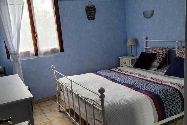 Country House At The Foot Of The Luberon - Vaucluse