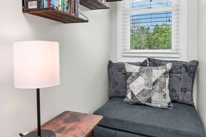 Whispering Winds Of Lexington | Sleeps 8 - Lexington, SC