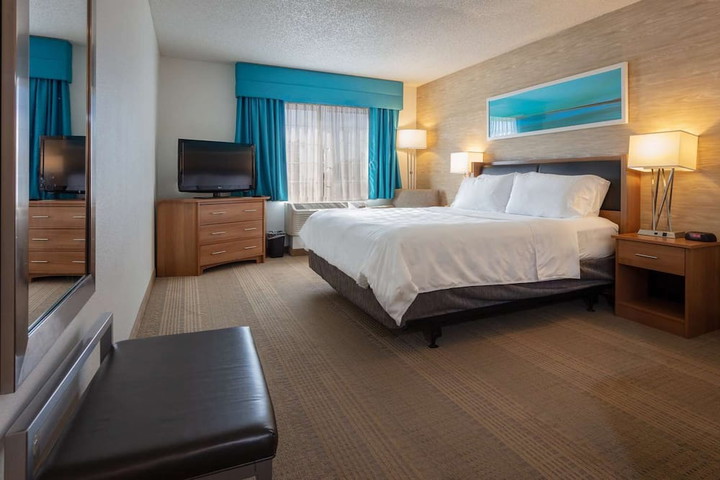 Enjoy Disneyland Magic! Outdoor Pool, Pet-friendly Property! - Garden Grove