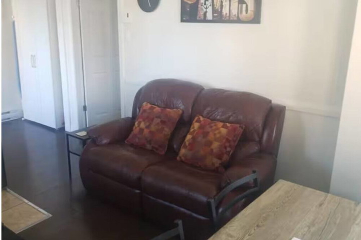 Appartement Confortable, Près De Tout à Rimouski. - Rimouski