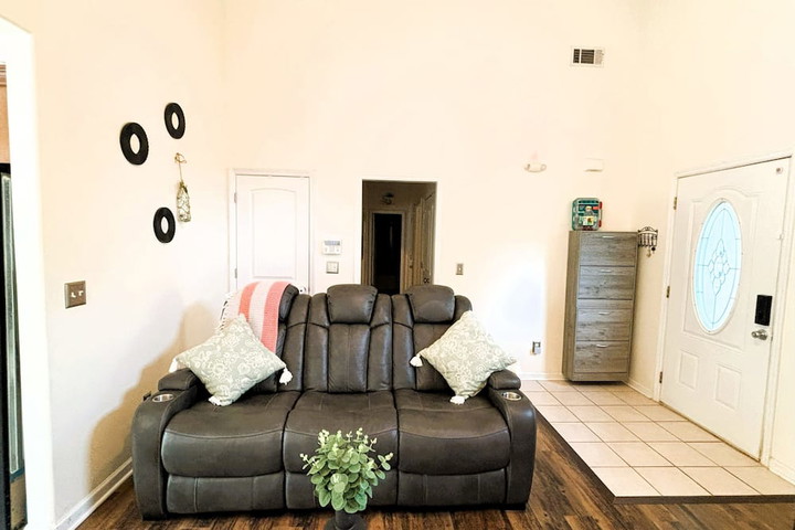 Charming 3-bedroom Cottage In Gorgeous Oxford - Alabama