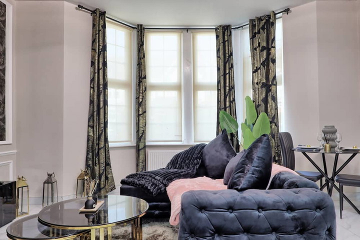 Multiple Self-contained 1 Bedroom Apartments Near Westcliff Beach - Burnham-on-Crouch