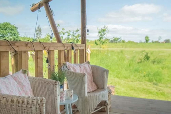 Hera & Luna - A Luxury Vintage Glamping Experience! - Worcestershire