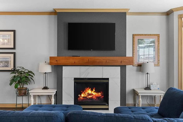 A Glorious Getaway Sheboygan - Lux Lake Condo - Sheboygan, WI