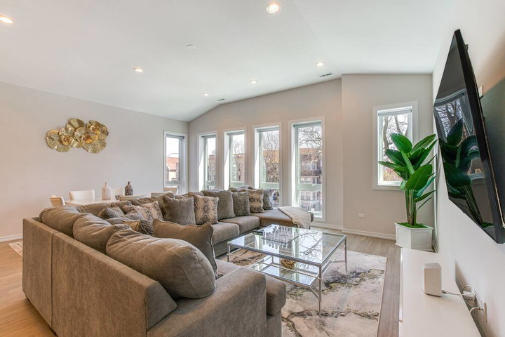 7 Mi To Downtown: Luxe Chicago Condo - Beverly - Chicago