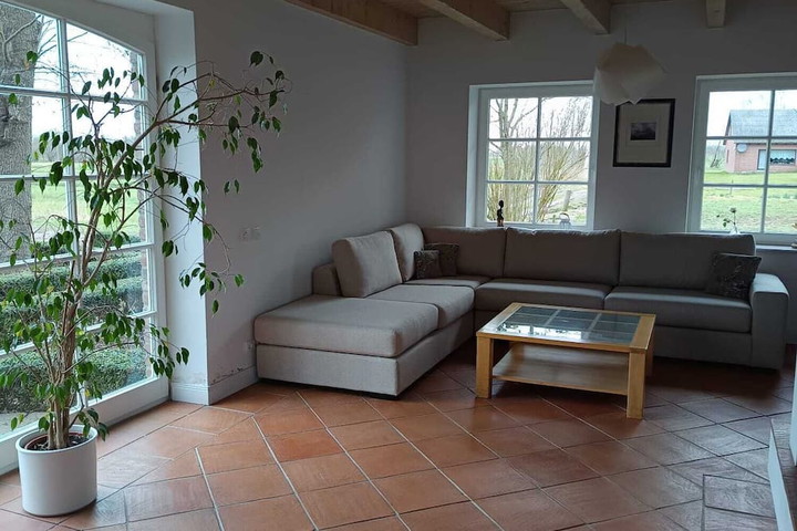 Zona Tranquila Y Familiar, Comodidades Exclusivas: Un Sueño Bajo Techo De Paja - Friburgo, Alemania