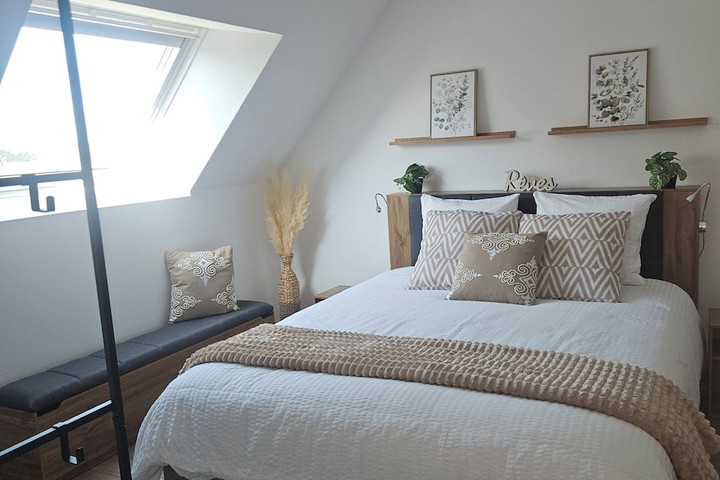 Air-conditioned House For 4 People Near The Beach With A Private Heated Spa - Belz