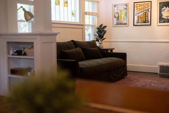 2-bedroom Vacation Home Just 17 Minutes Drive To Ford Field - 紹斯菲爾德