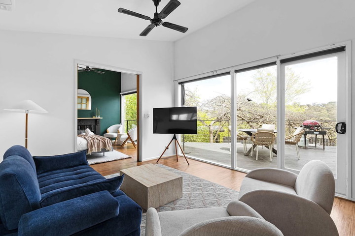 Gables Bend + Studio | Daylesford Pool + Spa For 8 - Daylesford
